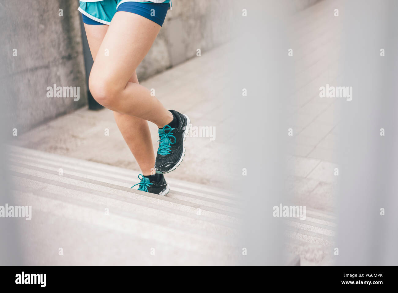 Stair step ups exercise hi-res stock photography and images - Alamy