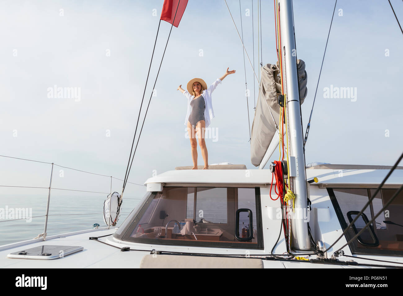 Waving arms hi-res stock photography and images - Alamy