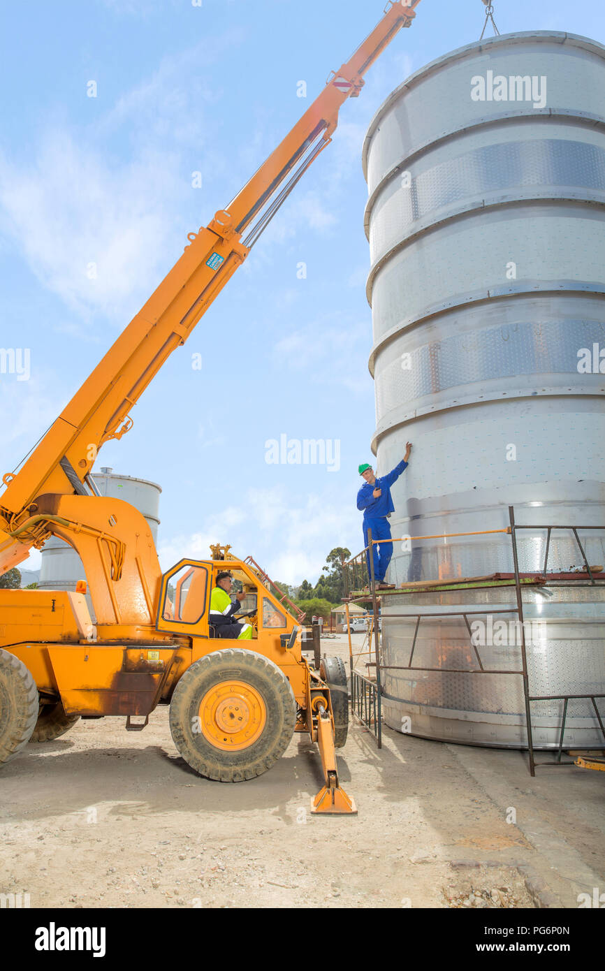 Crane tank hi-res stock photography and images - Alamy