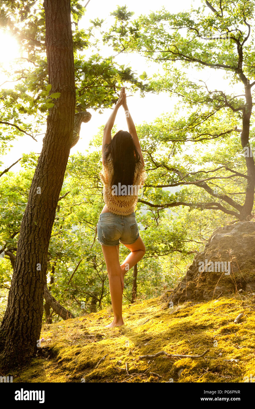 Woman backlit rear view simple hi-res stock photography and images - Alamy