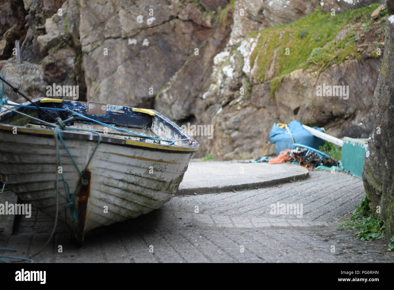 Boat wallpaper hi-res stock photography and images - Alamy