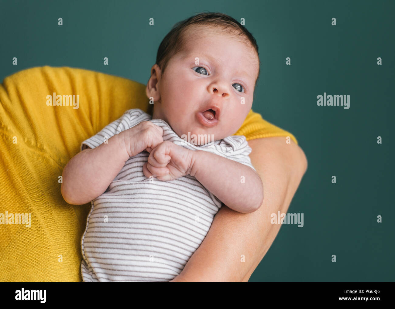Cut arm girl hi-res stock photography and images - Alamy