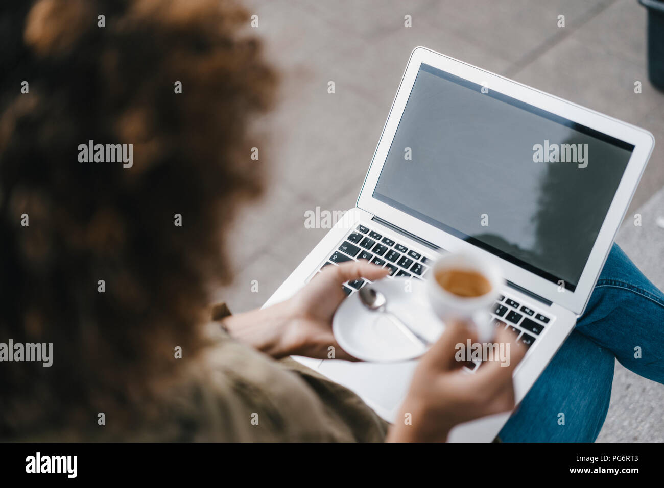 Work for location hi-res stock photography and images - Alamy