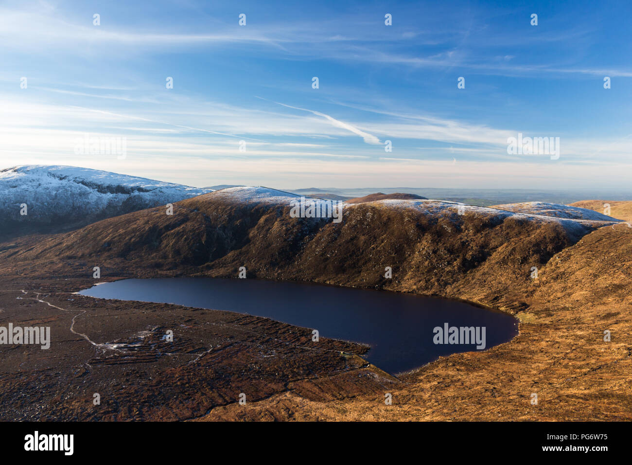 The mourne mountains, county down snow hi-res stock photography and ...