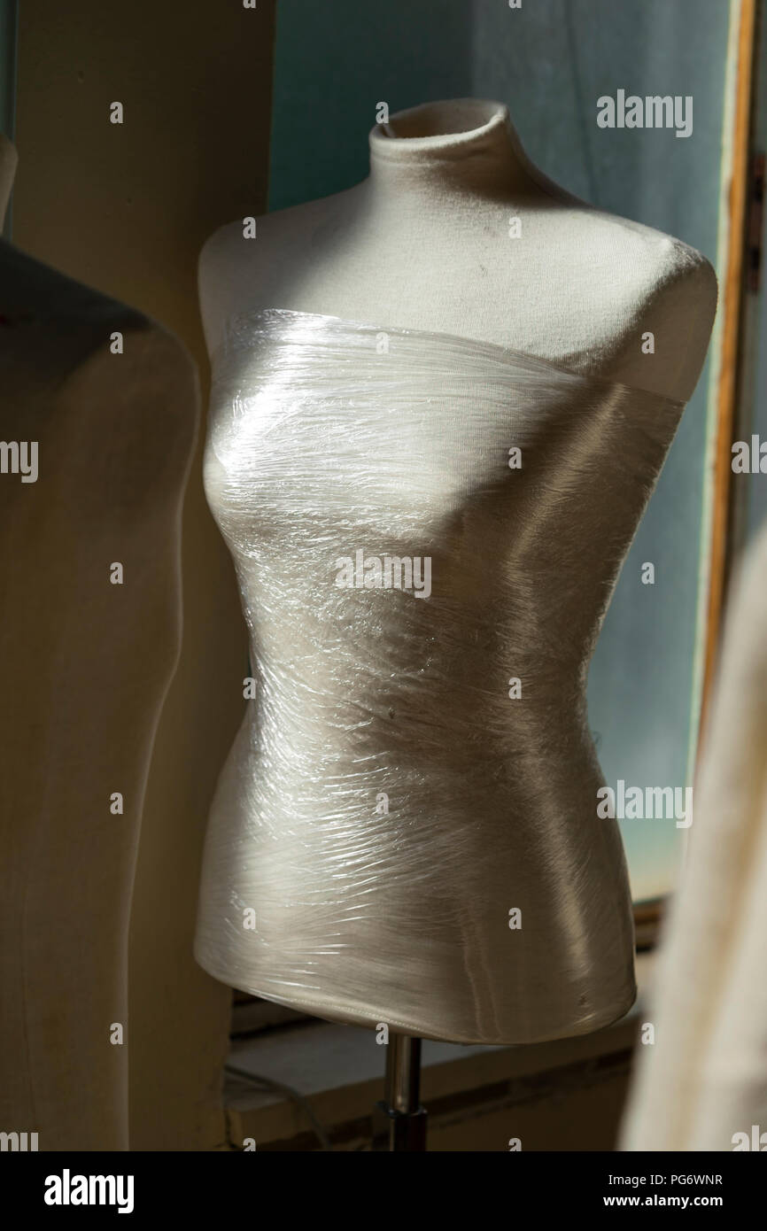 Dressmakers models hi-res stock photography and images - Alamy