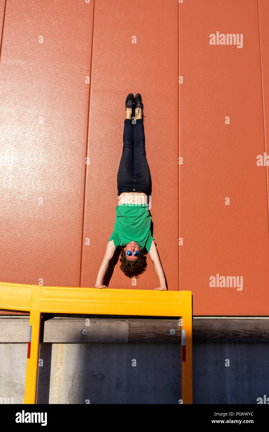 Handstand Beam Balance High Resolution Stock Photography and Images - Alamy