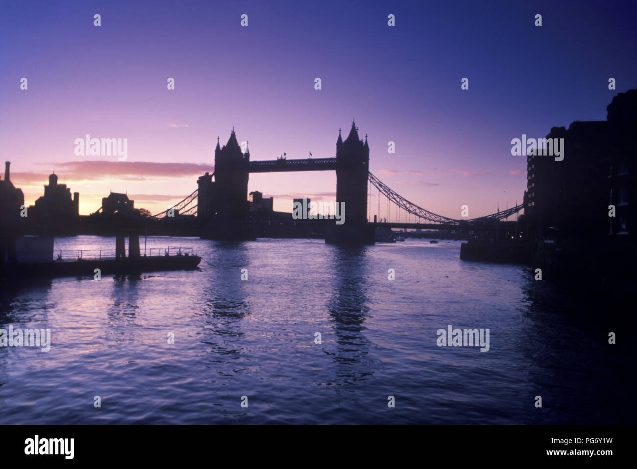 1987 HISTORICAL TOWER BRIDGE TOWER BRIDGE (©HORACE JONES & JOHN WOLFE ...