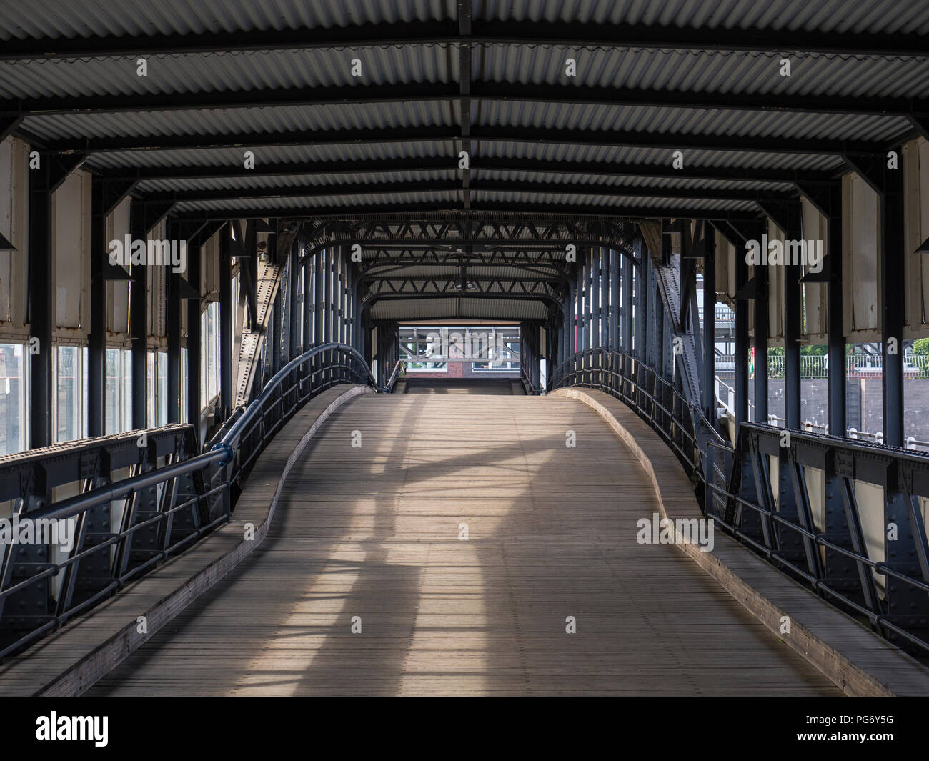Landing pier hi-res stock photography and images - Alamy