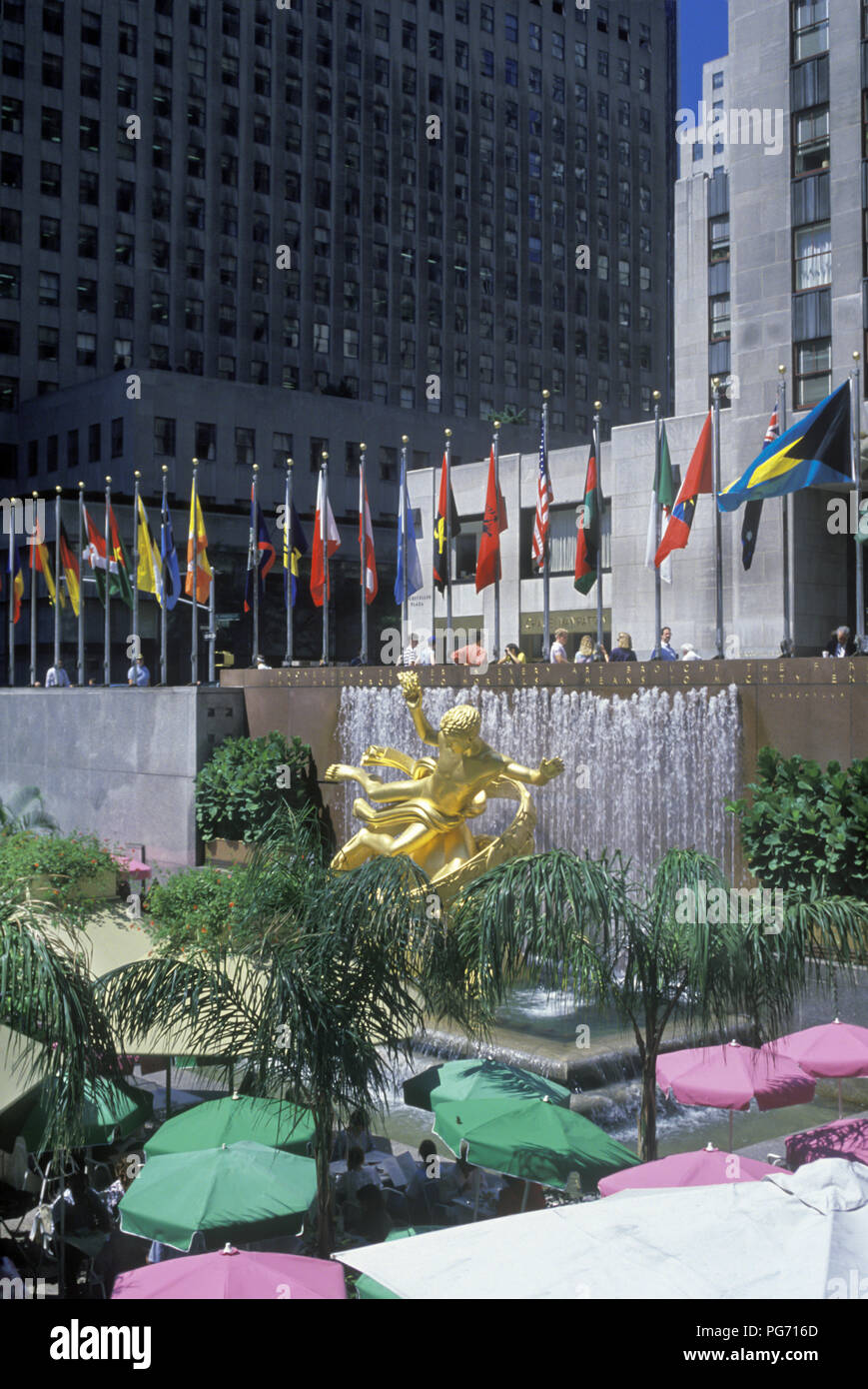 1989 HISTORICAL ROCKEFELLER CENTER (©RAYMOND HOOD 1939) MANHATTAN NEW ...