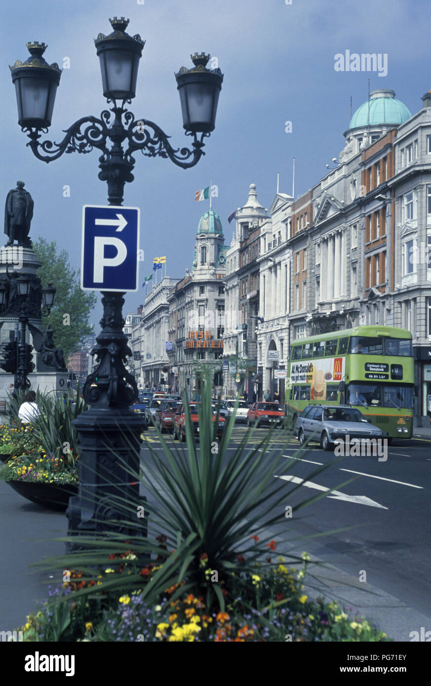 1990 HISTORICAL STREET SCENE O’CONNELL STREET BRIDGE DUBLIN IRELAND ...