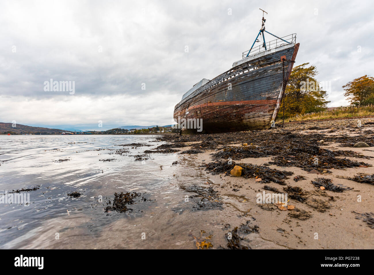 Scottish ship wreck hi-res stock photography and images - Alamy