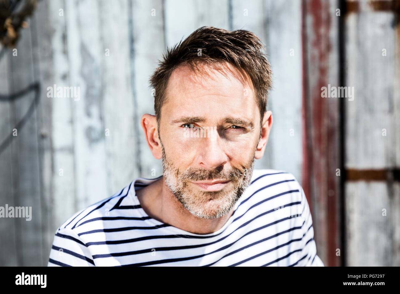 Unkempt man hi-res stock photography and images - Alamy