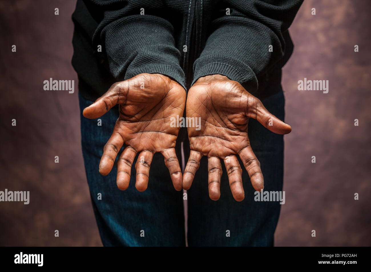 Dark palms hi-res stock photography and images - Alamy