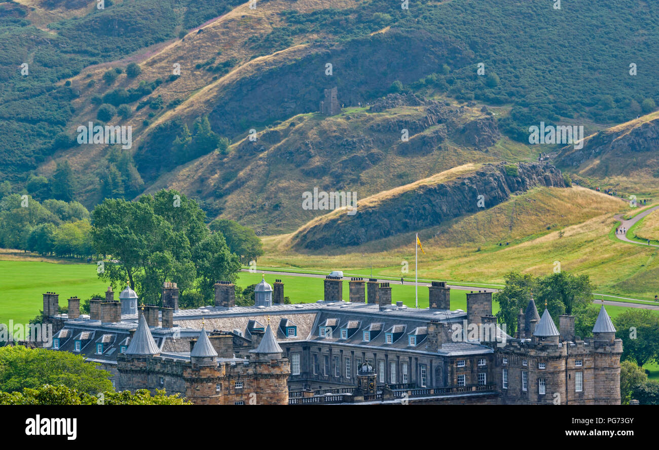 Palace of holyroodhouse hi-res stock photography and images - Alamy