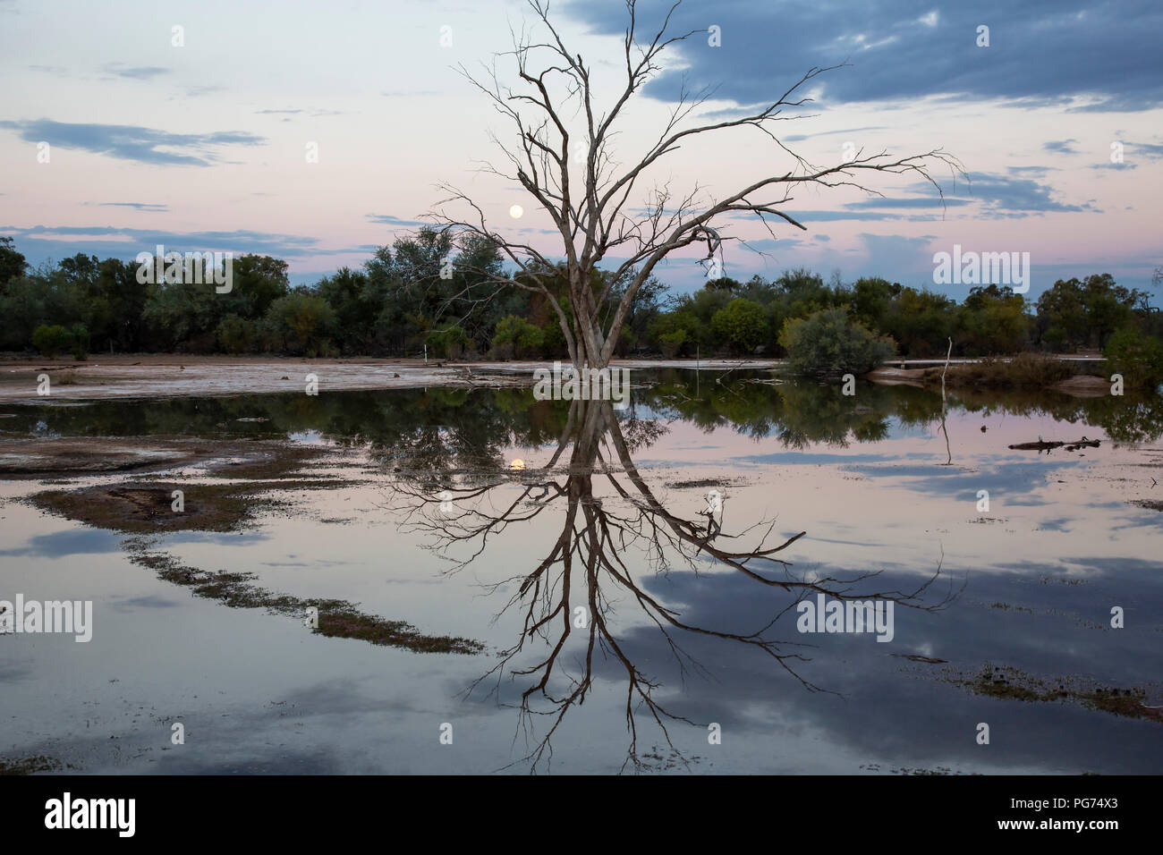 Australian outback sunset hi-res stock photography and images - Alamy