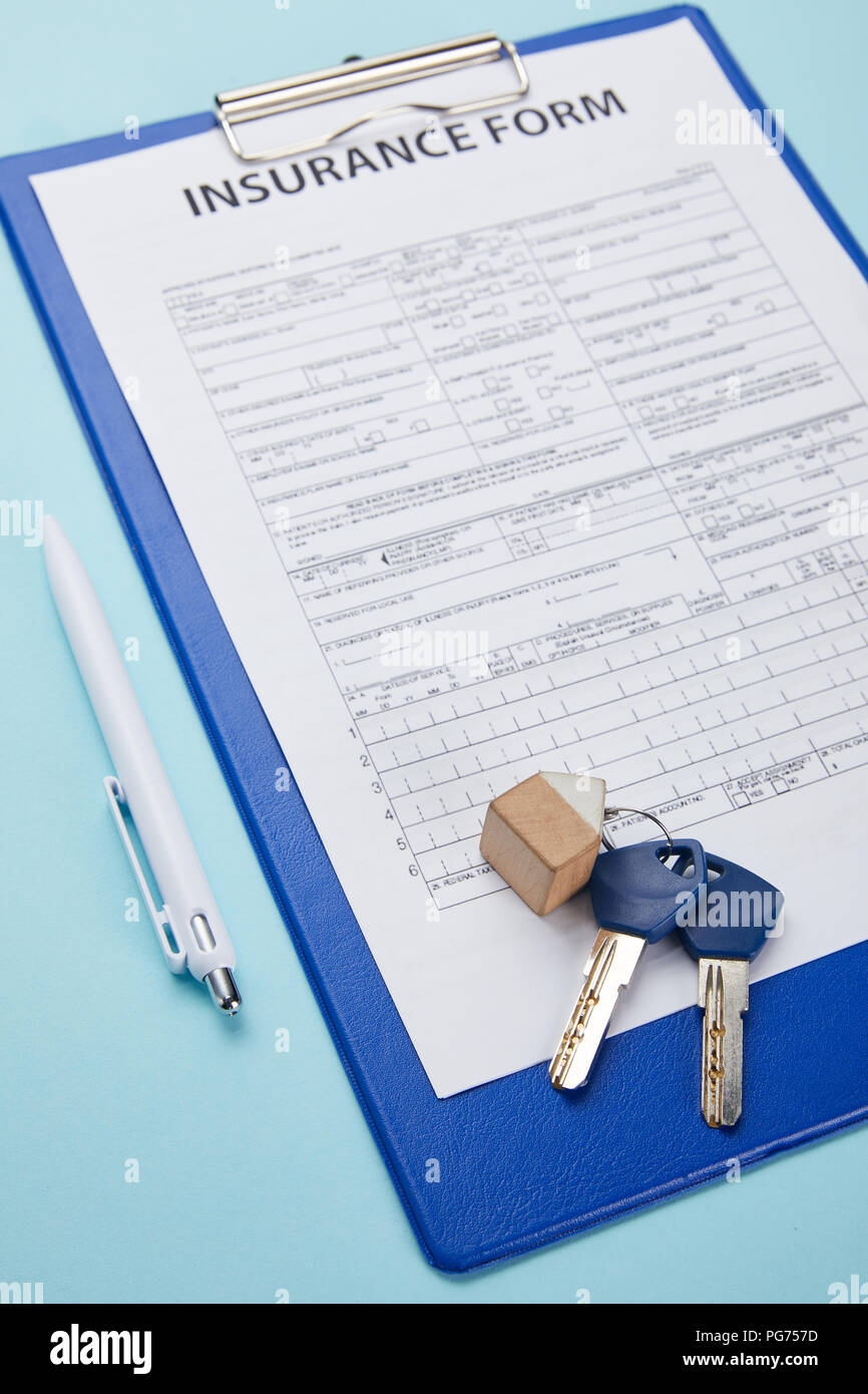 Insurance form pen hi-res stock photography and images - Alamy