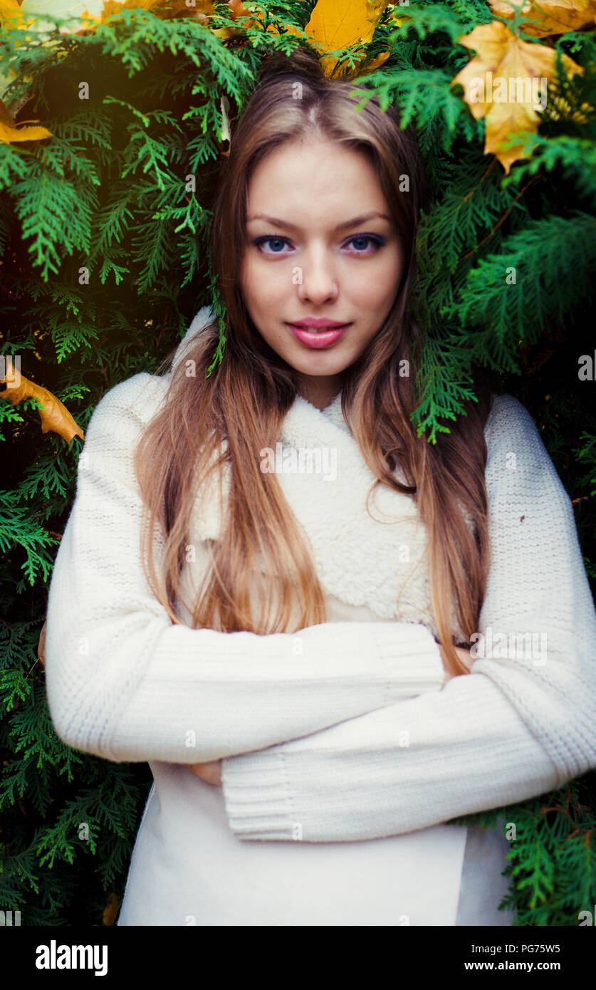 Brown hair model hi-res stock photography and images - Alamy