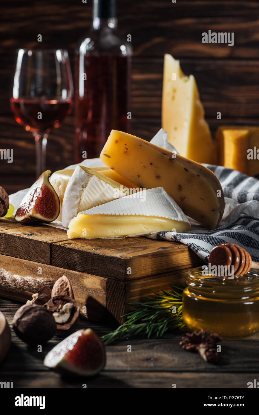 Different types cheese walnuts hi-res stock photography and images - Alamy