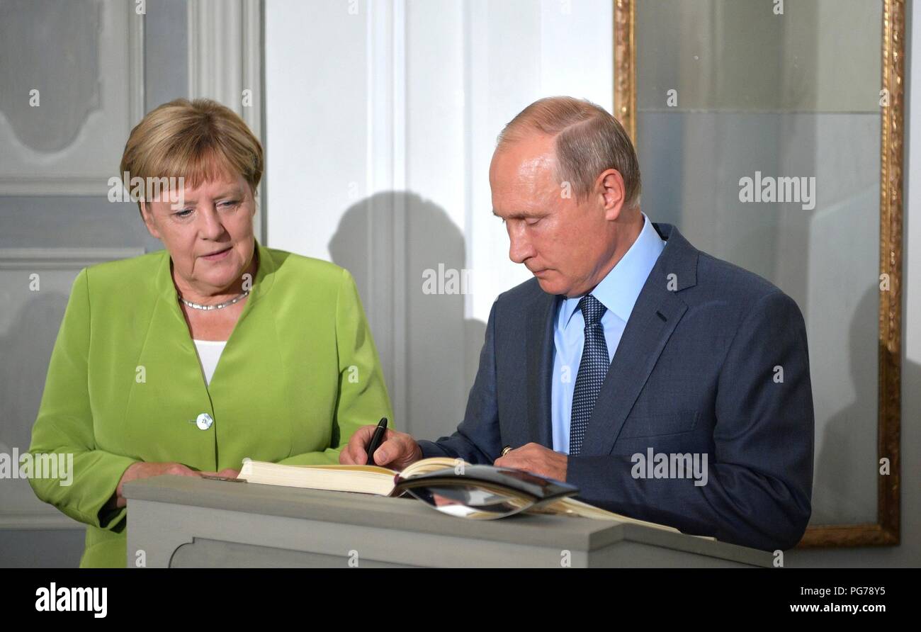 Angela Guest Stock Photos & Angela Guest Stock Images - Alamy