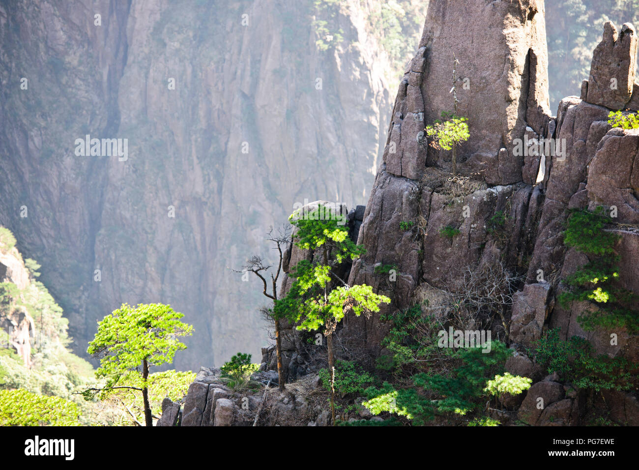 Chinas most beautiful mountain range hi-res stock photography and ...