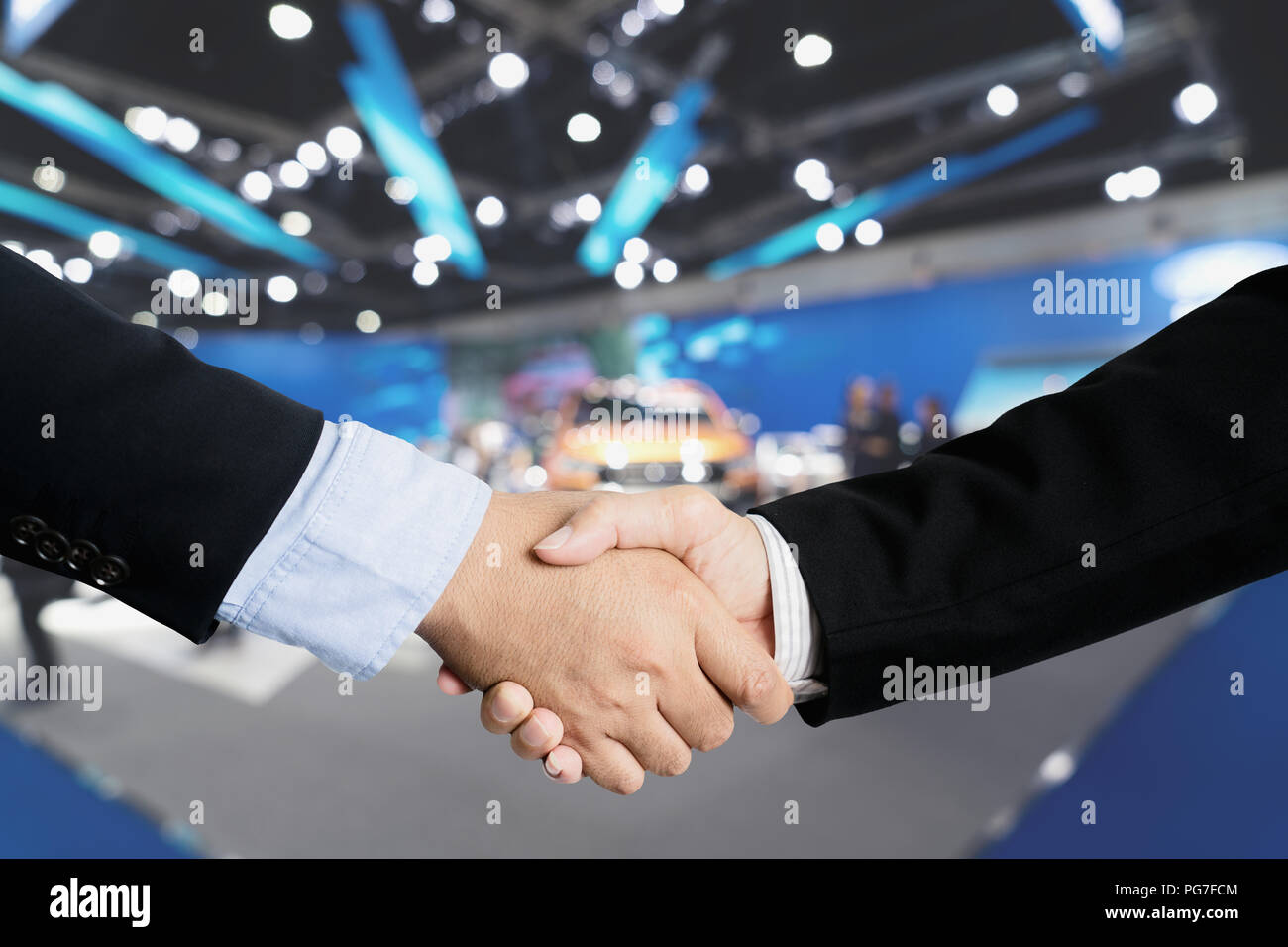 Auto business, car sale, deal, gesture and people concept - Close up of ...