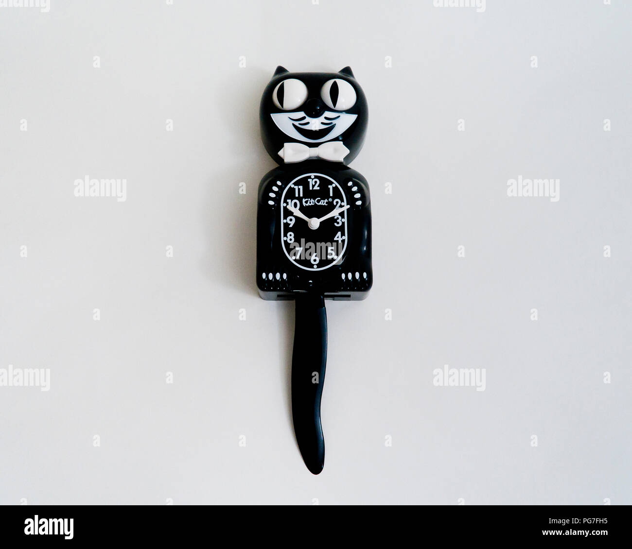 Kit cat clock hi-res stock photography and images - Alamy