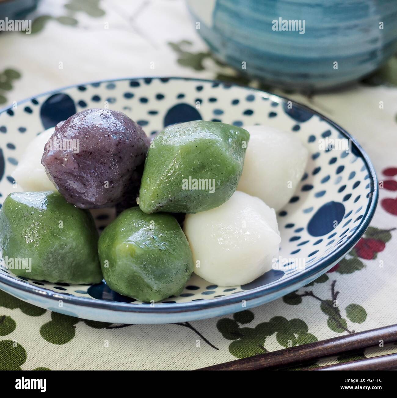 Korean food Songpyeon, half-moon-shaped rice cake Stock Photo - Alamy