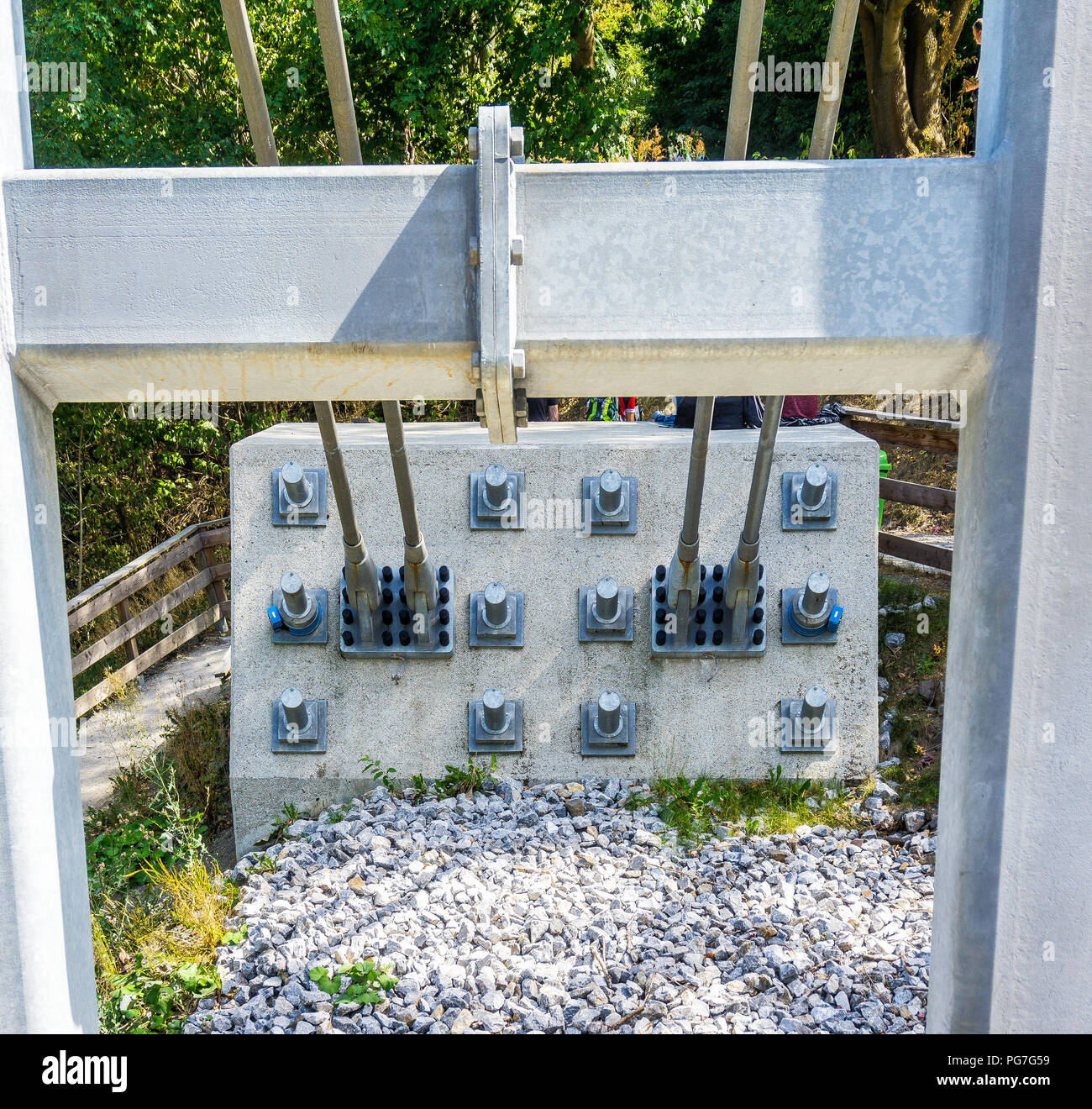 Steel cable fixing suspension bridge hi-res stock photography and ...