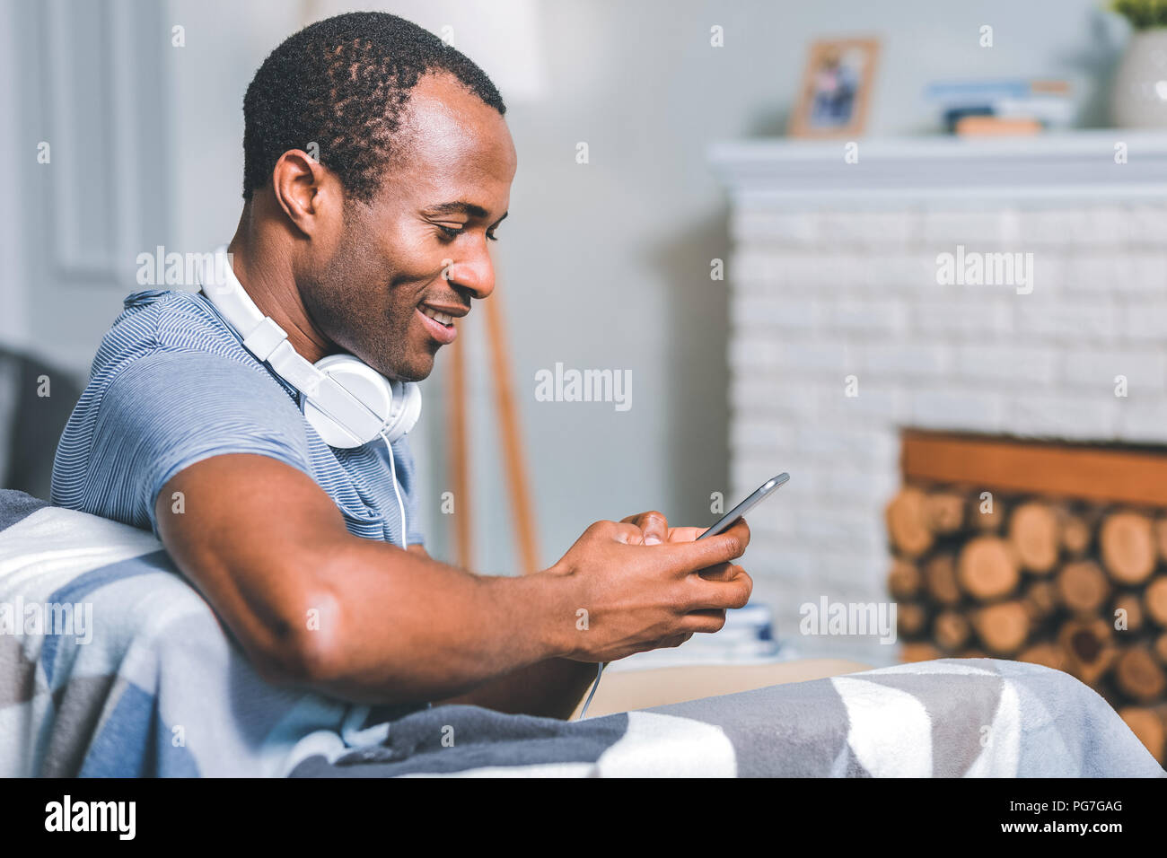 Attentive to sounds hi-res stock photography and images - Alamy