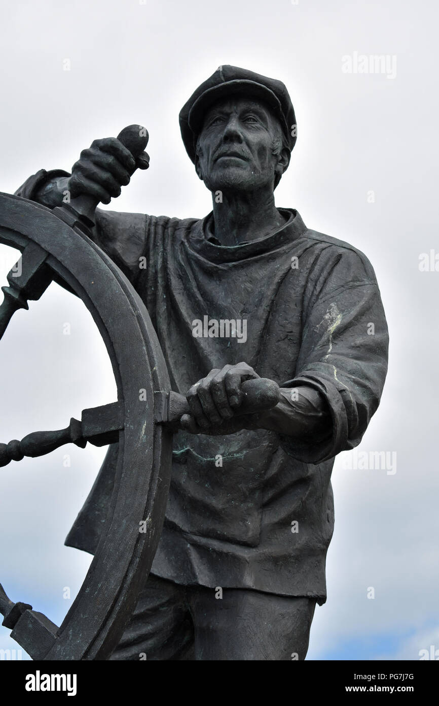 Statue brixham harbour hi-res stock photography and images - Alamy