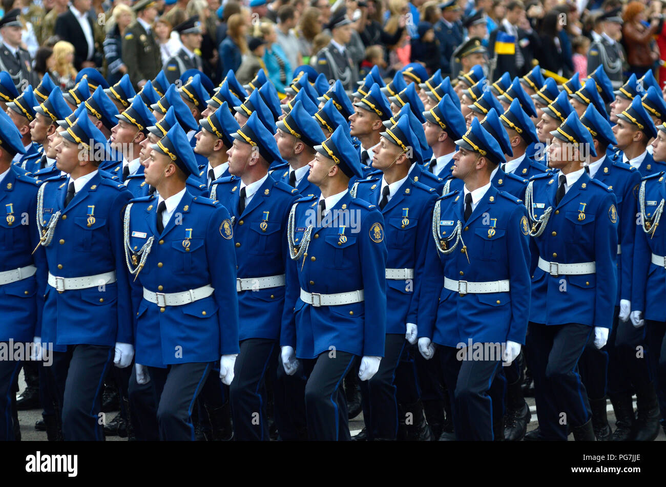 Ukrainian National guards marching on a square during military parade ...