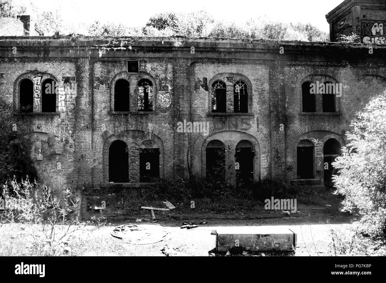 Old beautiful building on Black and White Stock Photos & Images - Alamy