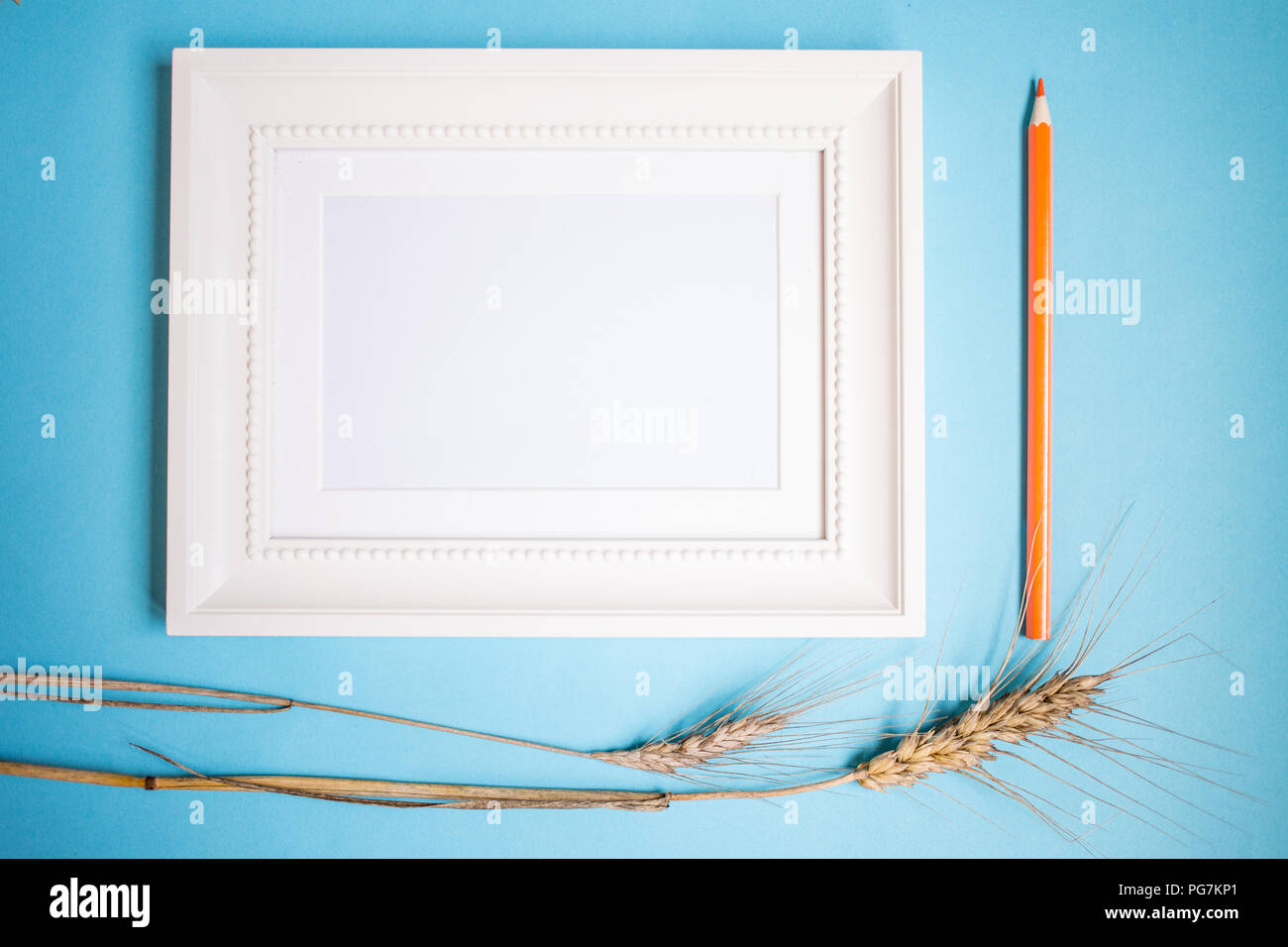 Ears of wheat, white frame with copy space on the blue background Stock ...