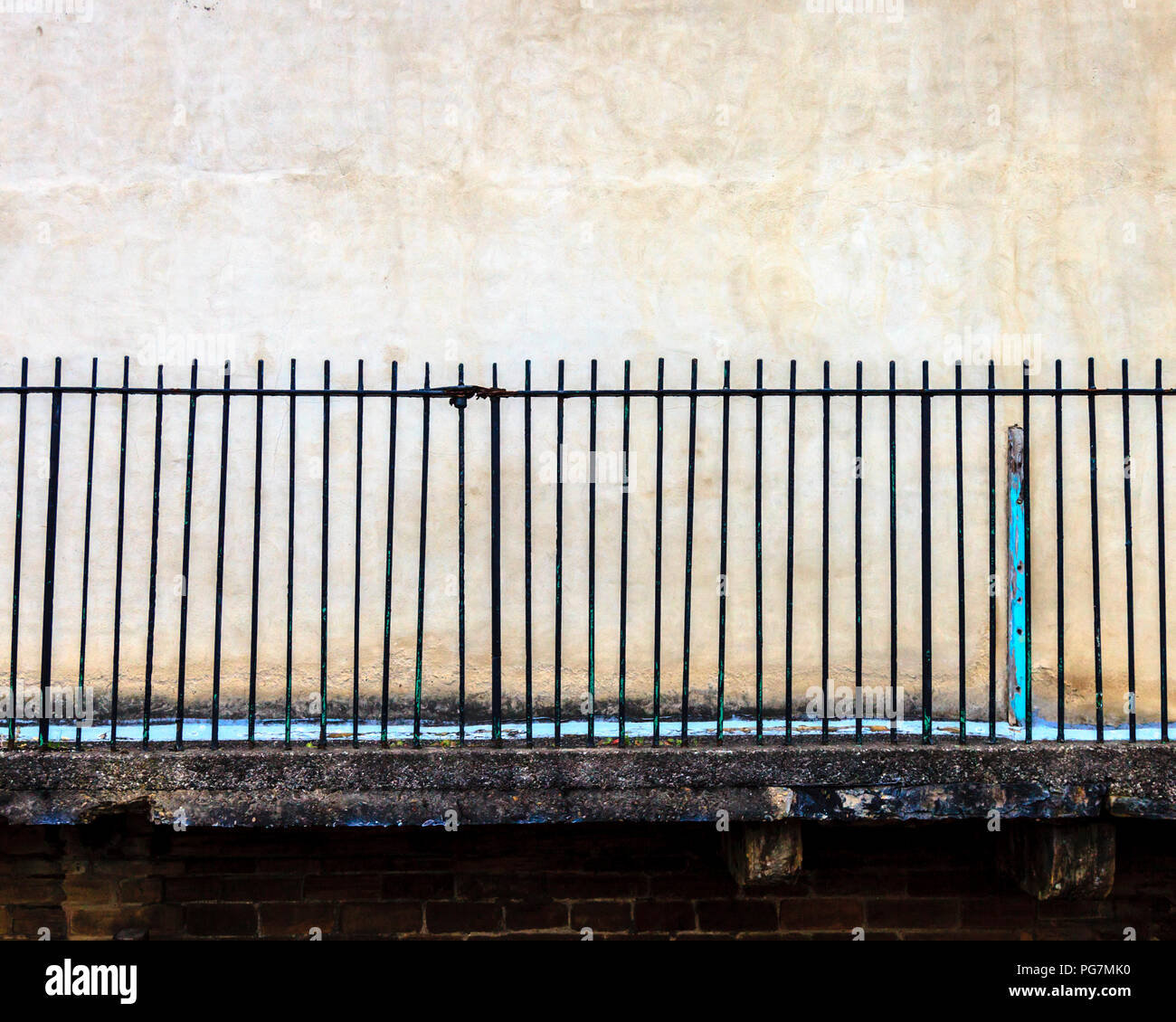 Iron ralings hi-res stock photography and images - Alamy