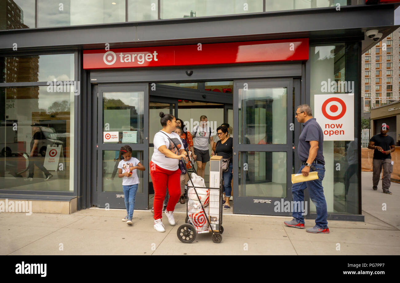 2018 target hi-res stock photography and images - Alamy