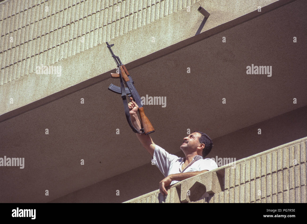 Saddam hussein propaganda hi-res stock photography and images - Alamy