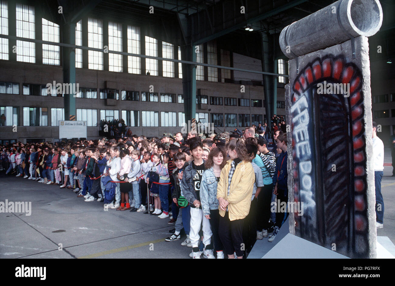 1989 reunification berlin wall hi-res stock photography and images - Alamy