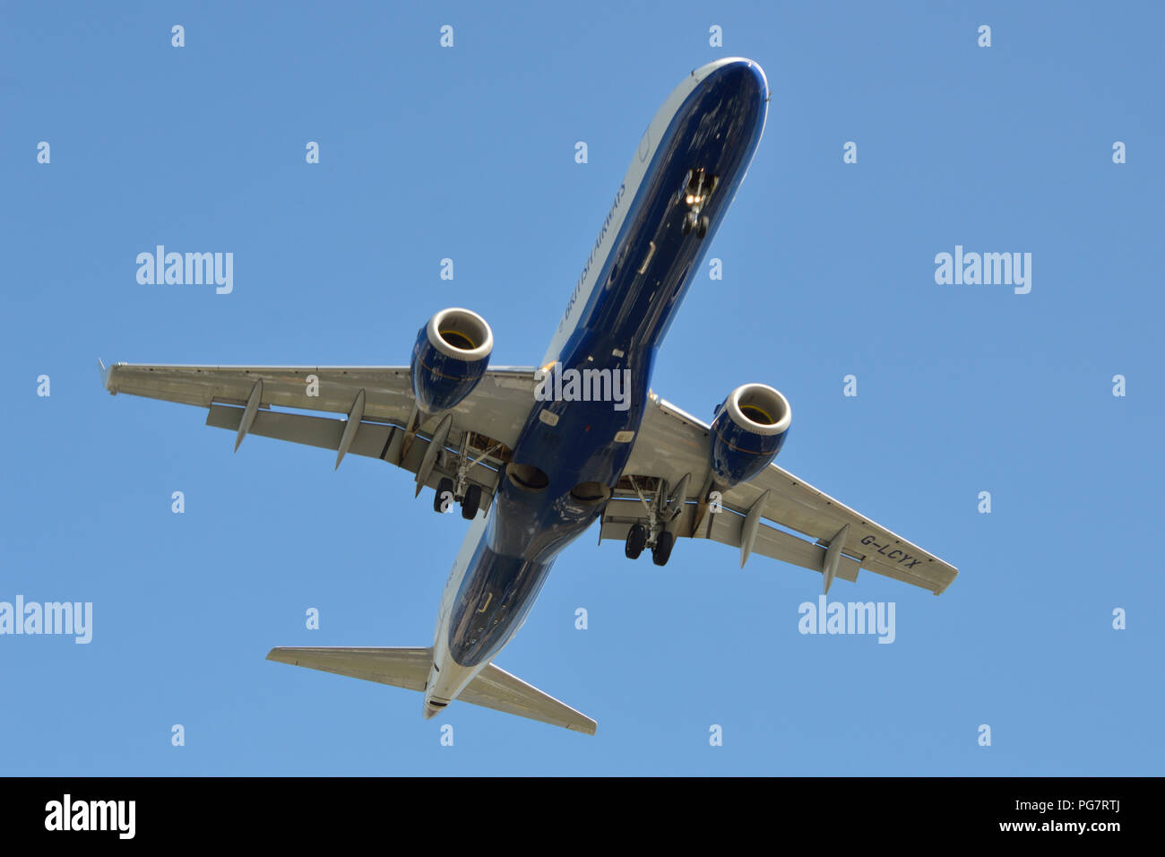 Embraer 190 british airways hi-res stock photography and images - Alamy