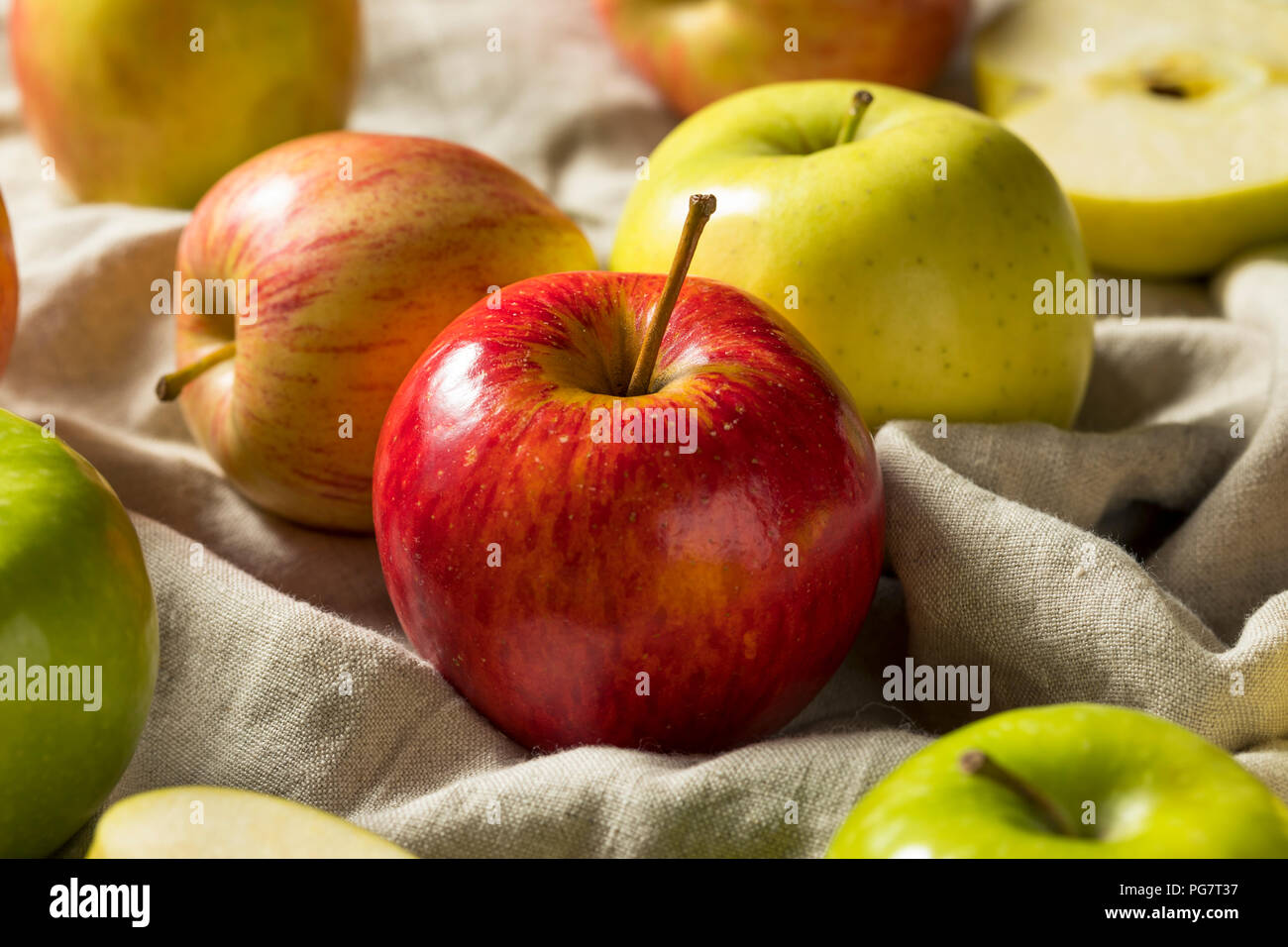 Raw Organic Assorted Apples Ready to Eat Stock Photo - Alamy