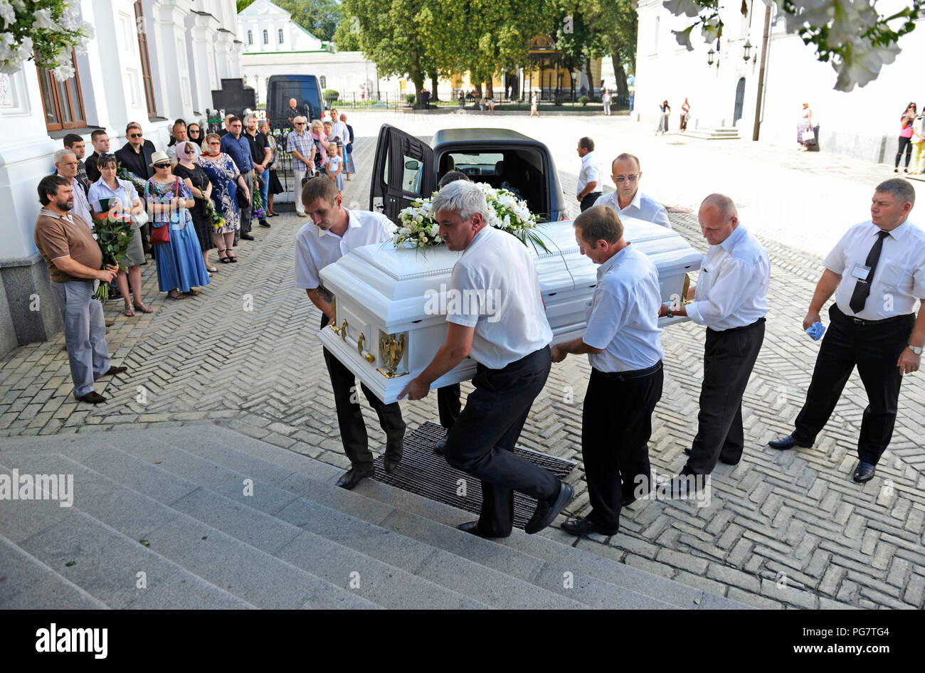 Carrying a coffin hi-res stock photography and images - Alamy