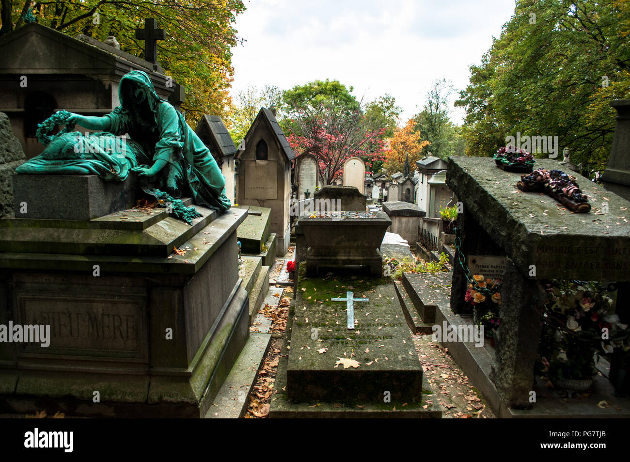 Père Lachaise Cemetery Paris France Stock Photo - Alamy