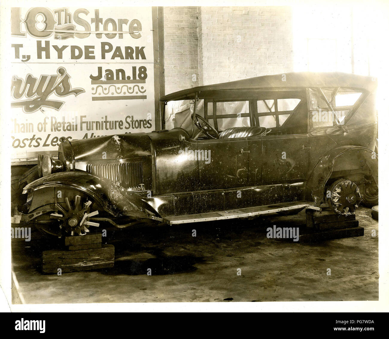 1920s car accident hi-res stock photography and images - Alamy