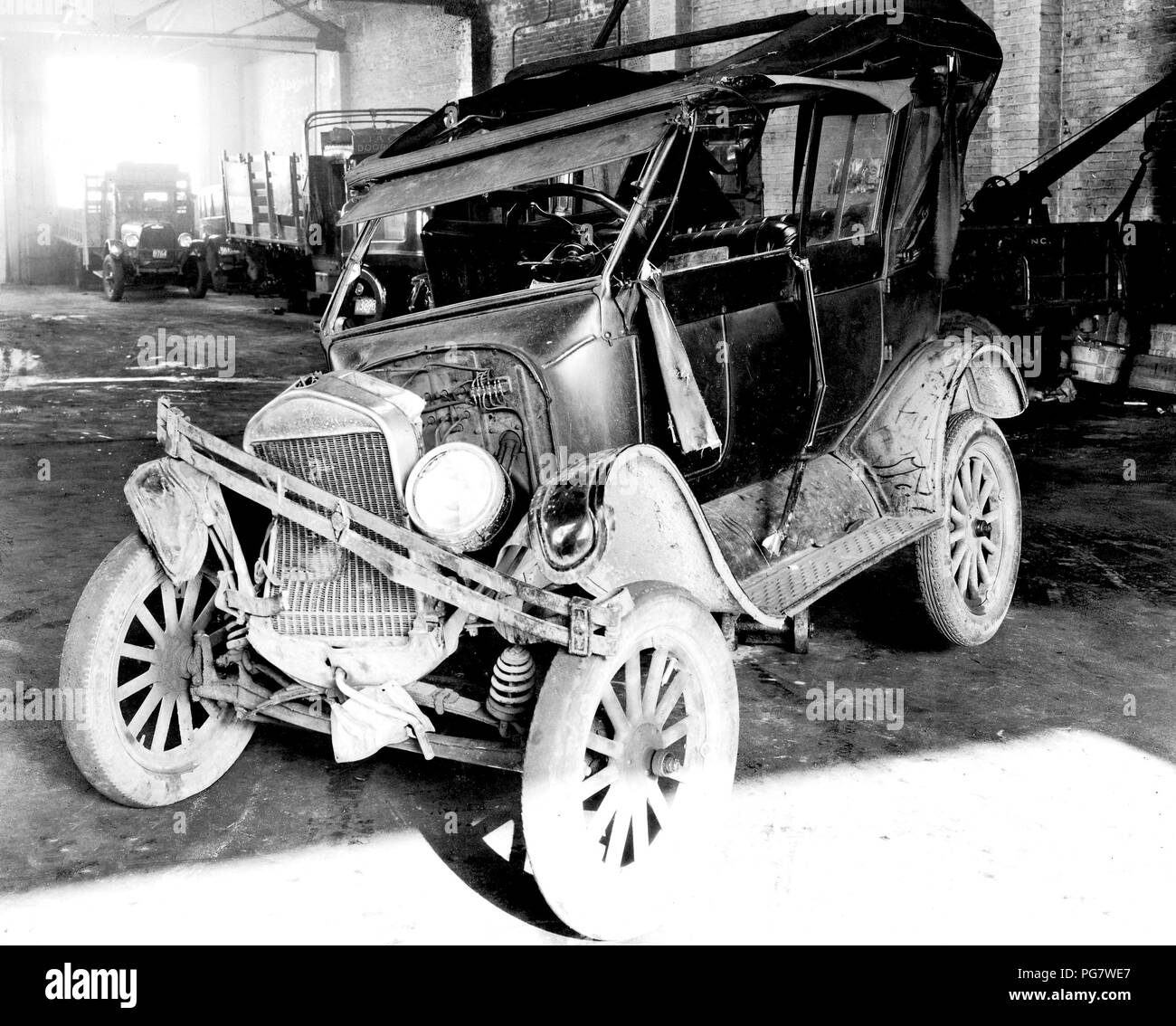 1920s car accident hi-res stock photography and images - Alamy