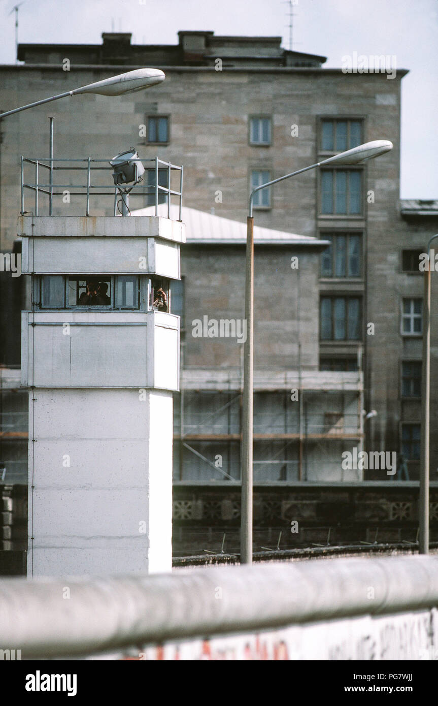 Guard Tower Wall East German Stock Photos & Guard Tower Wall East ...