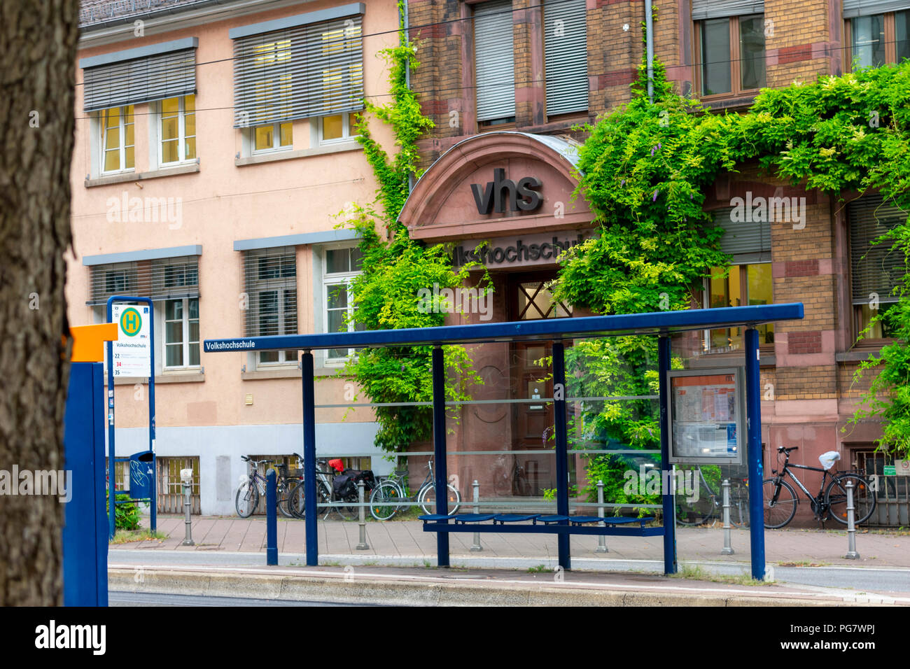 Vhs building hi-res stock photography and images - Alamy