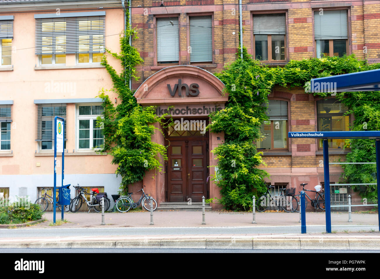 Vhs building hi-res stock photography and images - Alamy