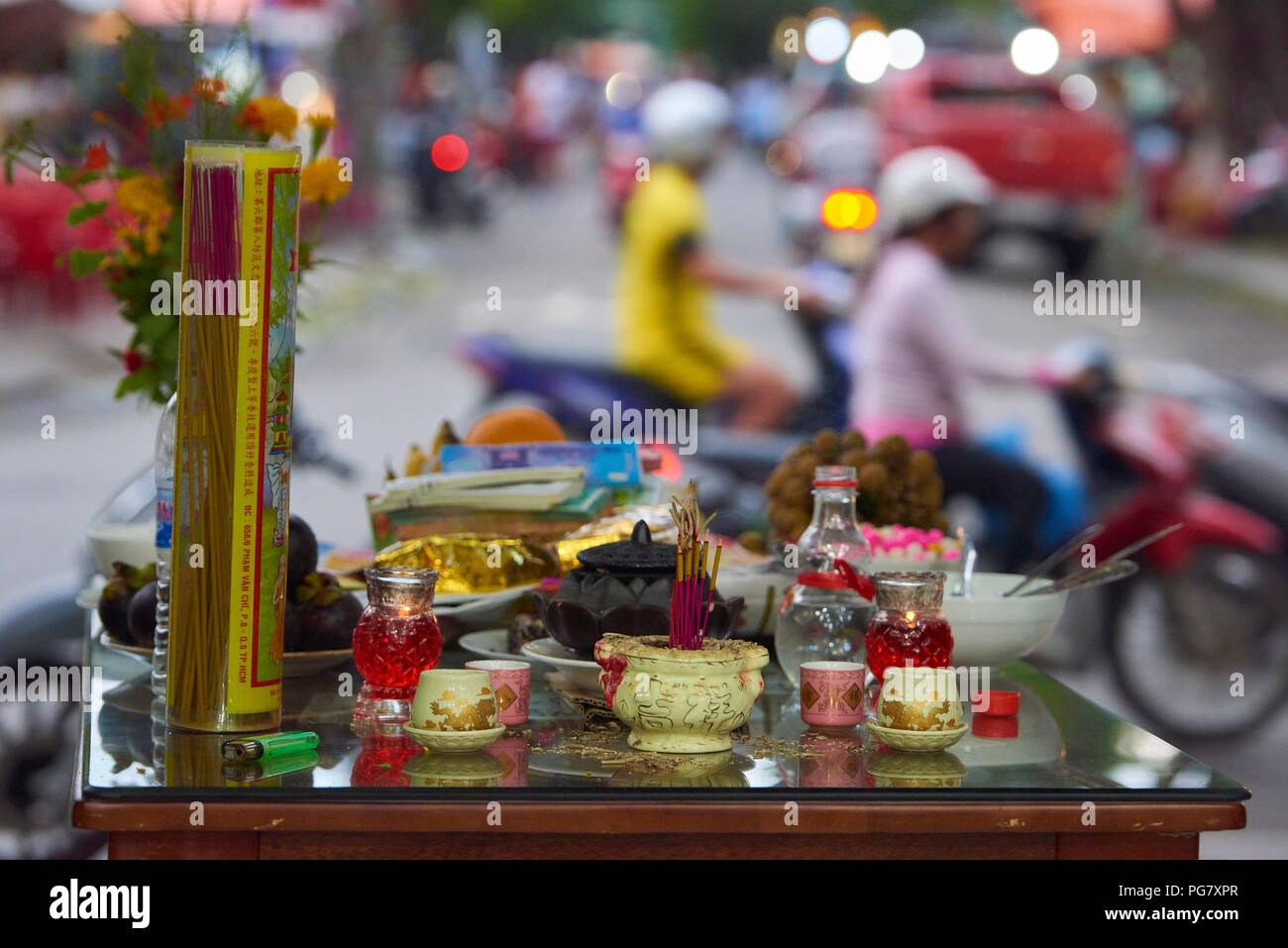 Santeria altar hi-res stock photography and images - Alamy