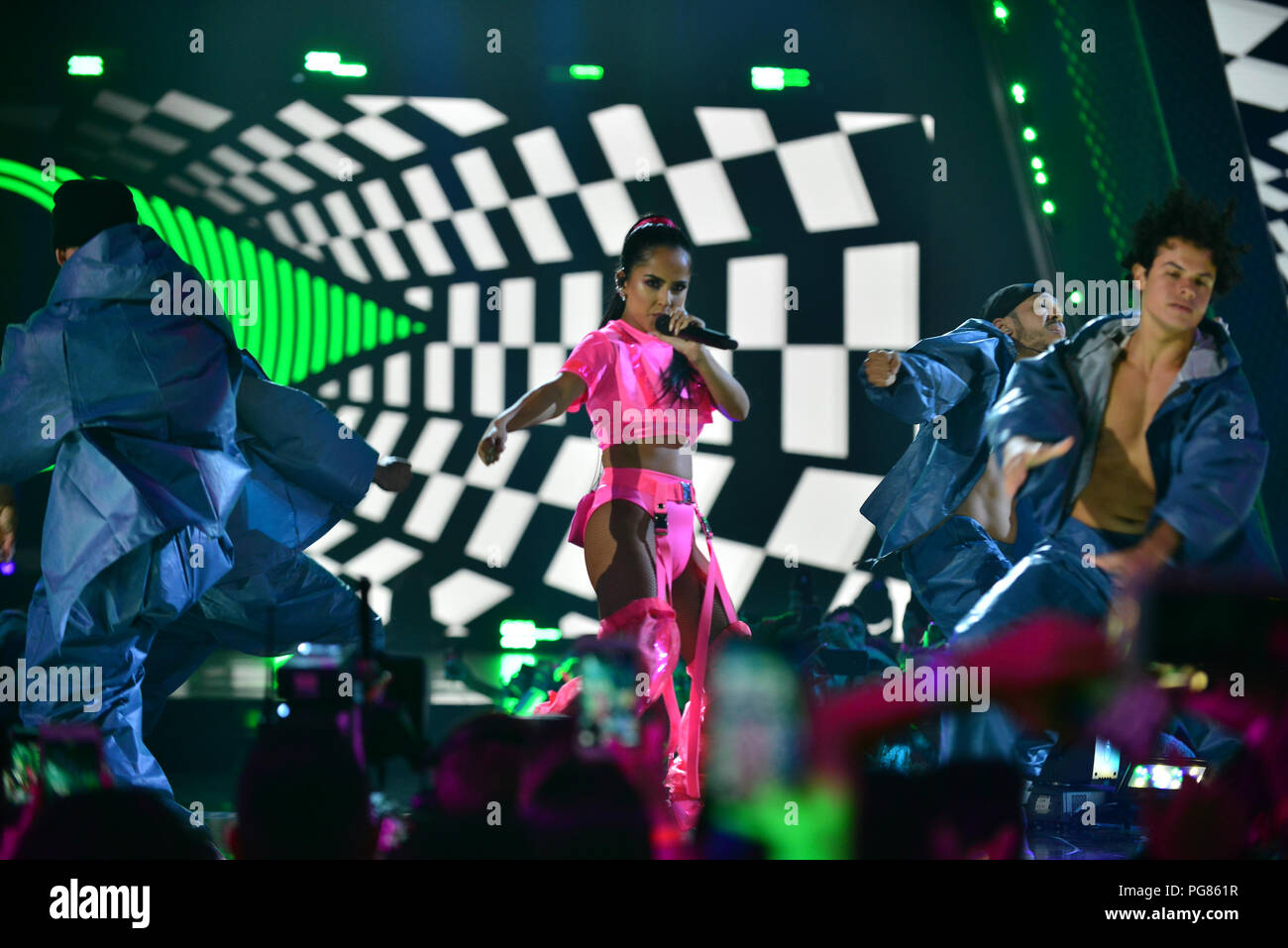 Becky g premios juventud hi-res stock photography and images - Alamy
