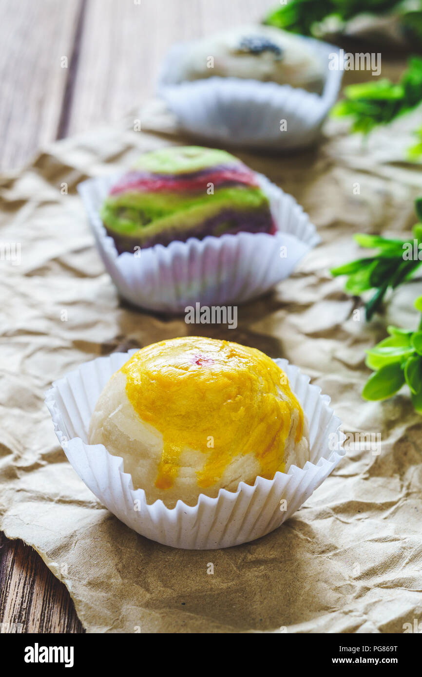 Traditional chinese pastries hi-res stock photography and images - Alamy