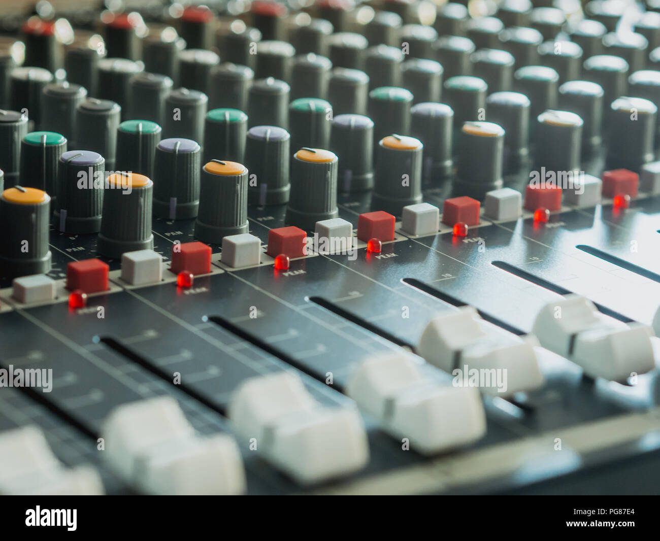 Audio mixer hi-res stock photography and images - Alamy